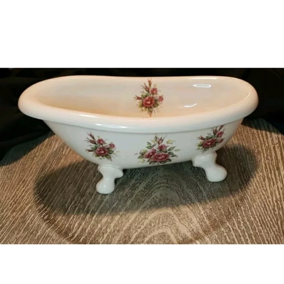 Athena | Bath | Vintage Floral Roses V B Athena Made In Usa Porcelain ...